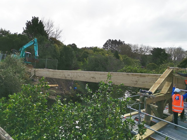 Fort Projects: Otara Creek Bridge & Paths